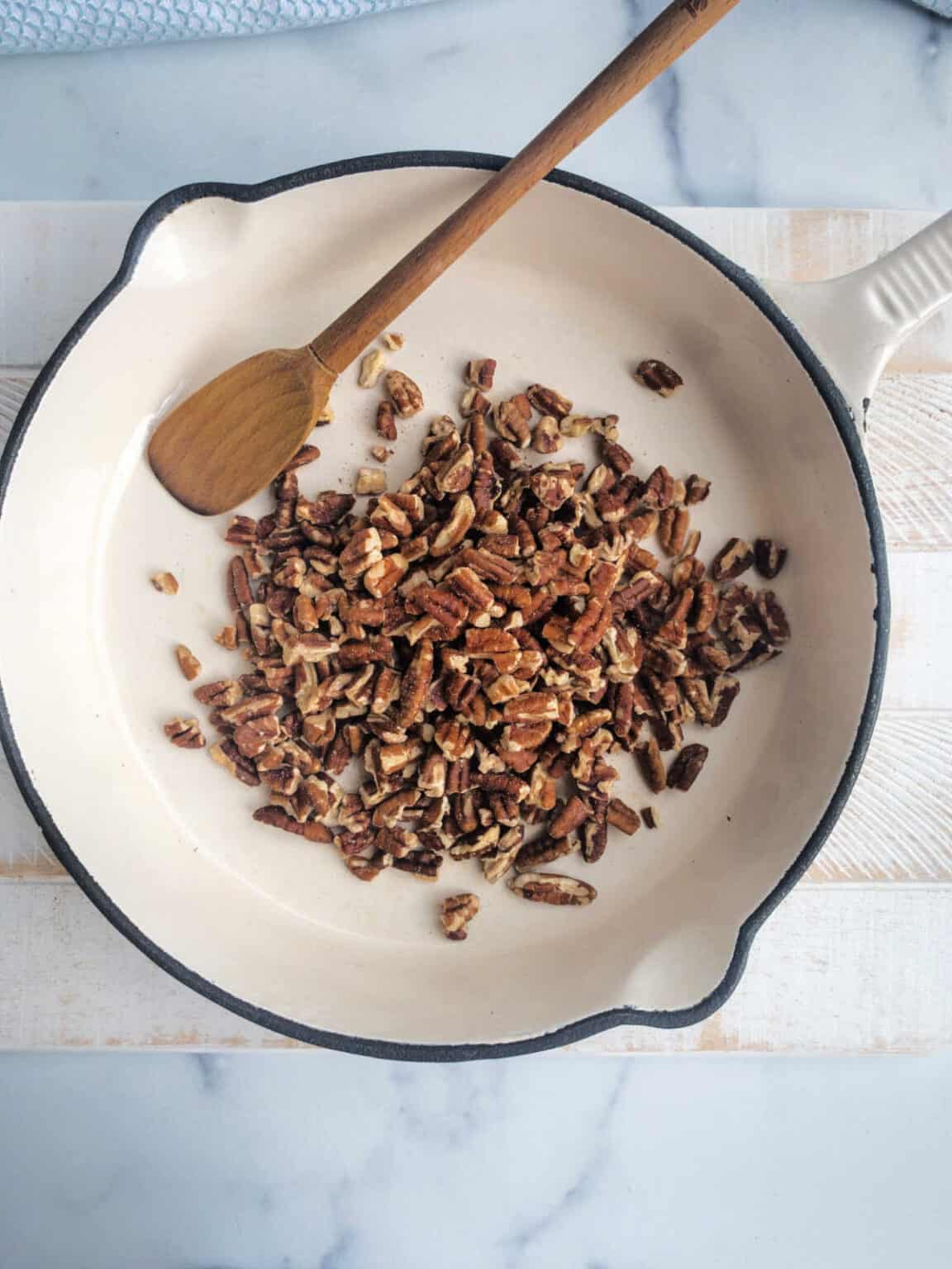 Mastering The Technique Of Toasting Pecans - One Hot Oven®