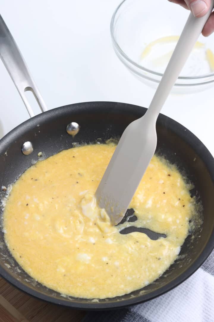 Basic Scrambled Egg Recipe - One Hot Oven®