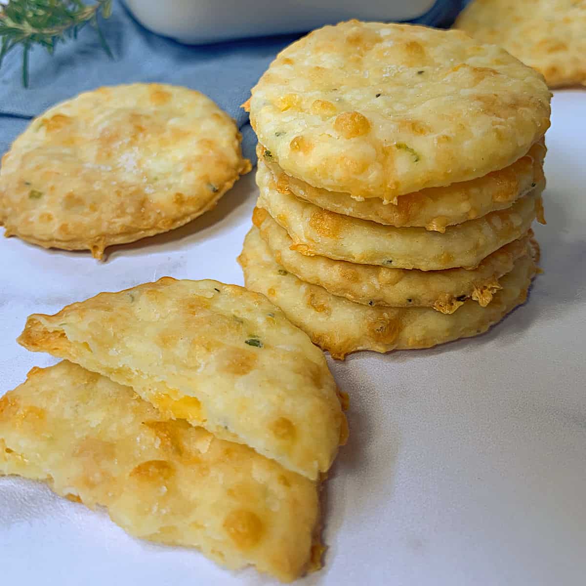 Homemade Cheddar Cheese Crackers - One Hot Oven®